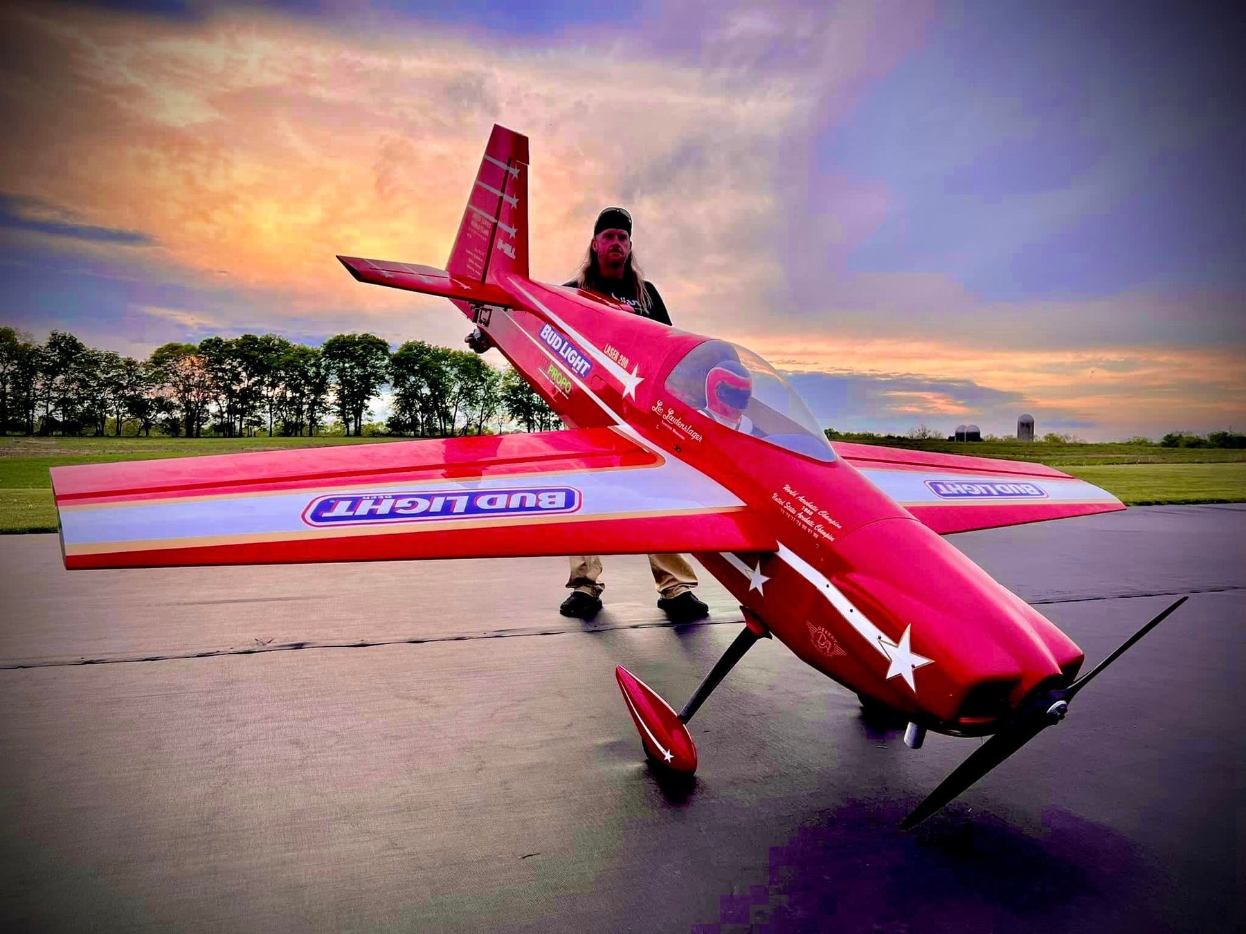 EF - 125" Laser EXP V2 - "Traditional" Red/White/Gold (2 cylinder vers ...