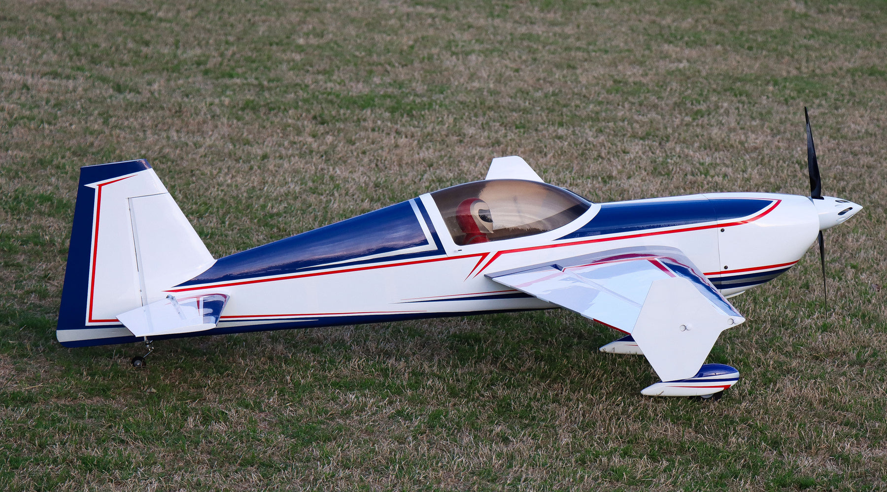 EF - 67" Extra 260 - Blue/White - ARF – Extreme Flight
