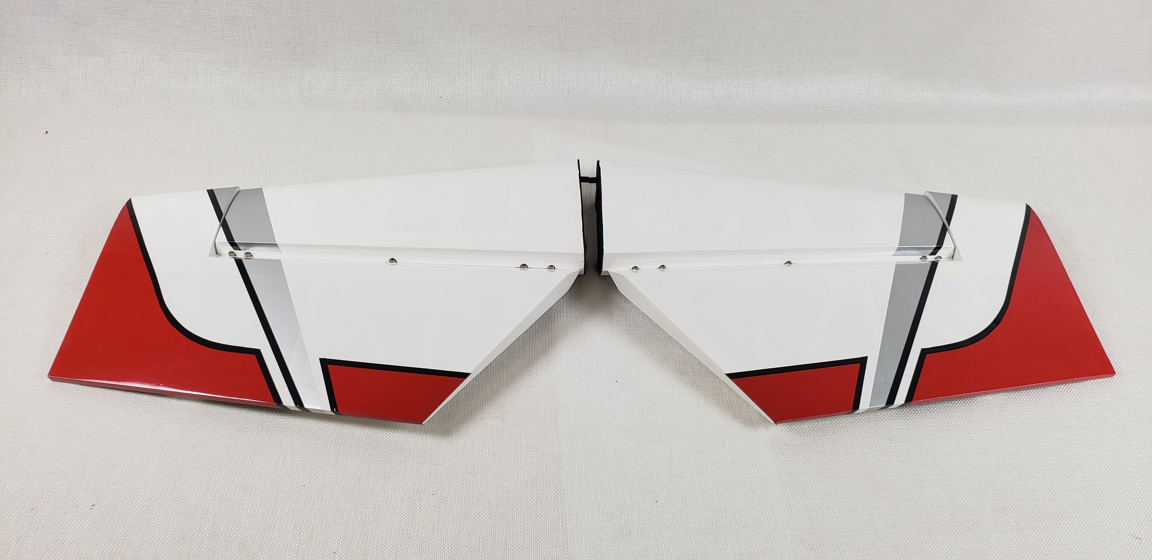 85" Edge 540T - Stab/Elevator Set w/ control horns – Extreme Flight